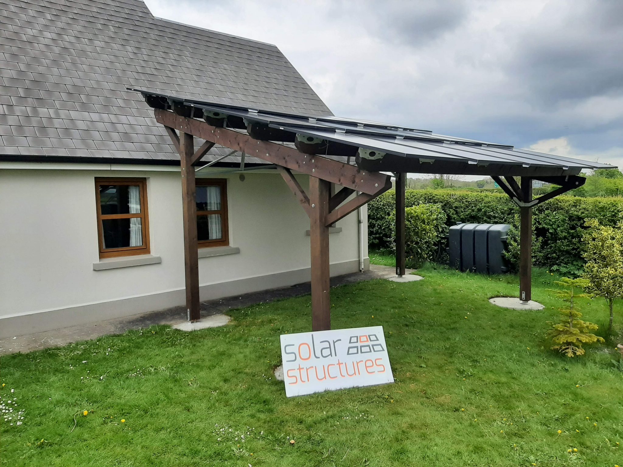 Toledo – Solar Powered Timber Pergola – Solar Structures Ireland