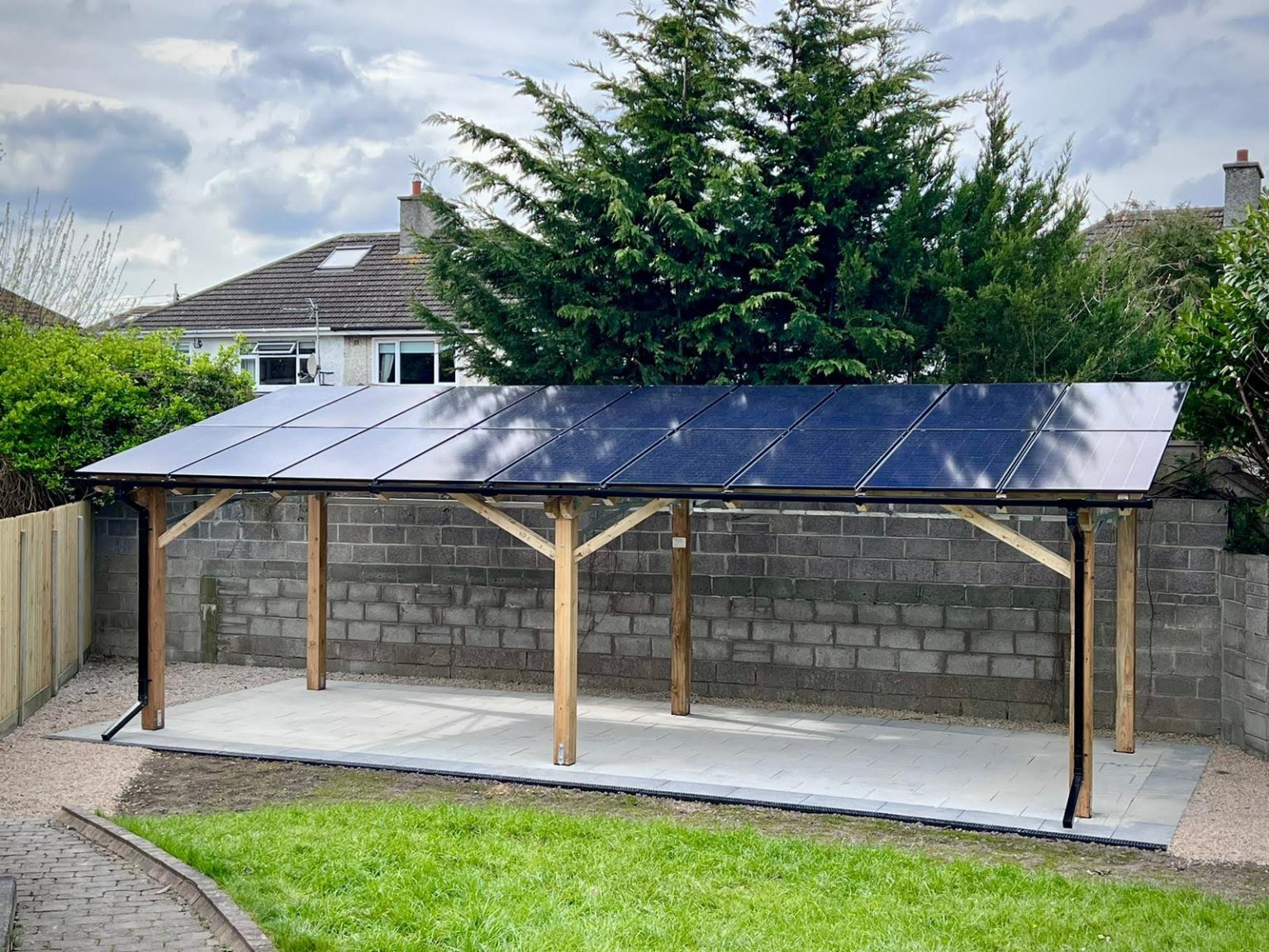 Toledo – Solar Powered Timber Pergola – Solar Structures Ireland